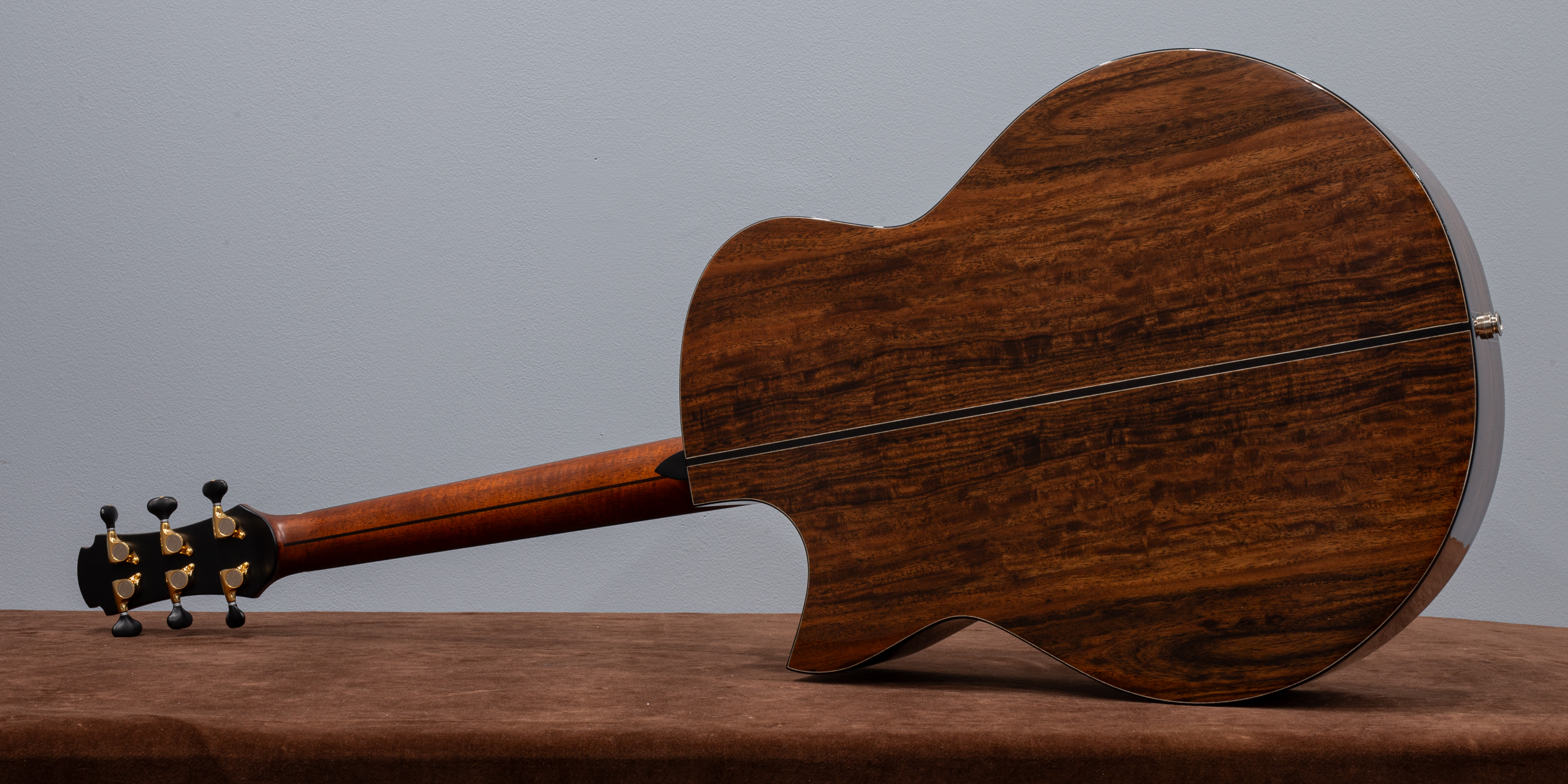 Hozen Blue Label SJ BO #21090194 – Brickhouse Guitars
