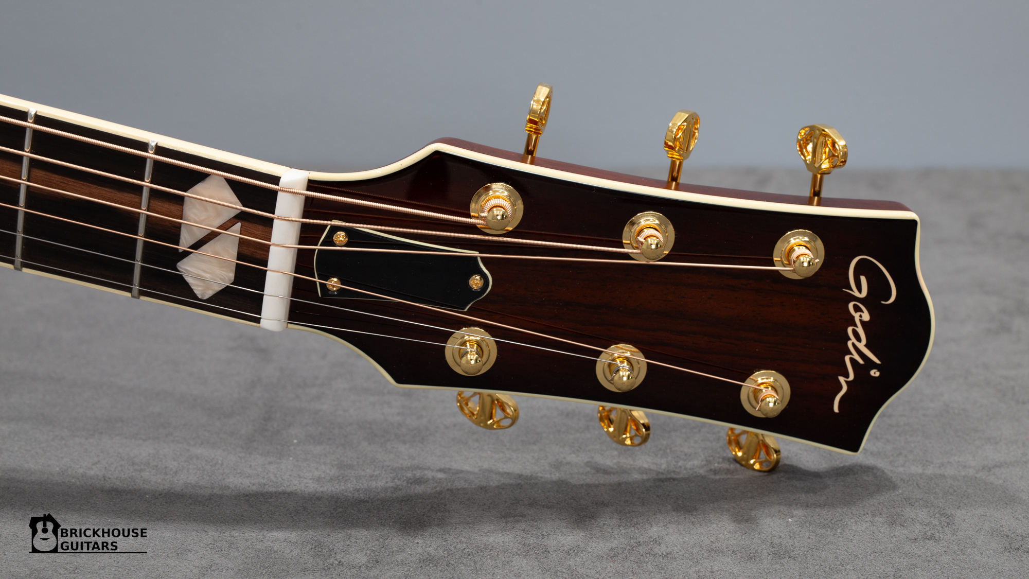 Godin Connaisseur MJ Sunsetburst Mahogany with Case #053377000044 ...