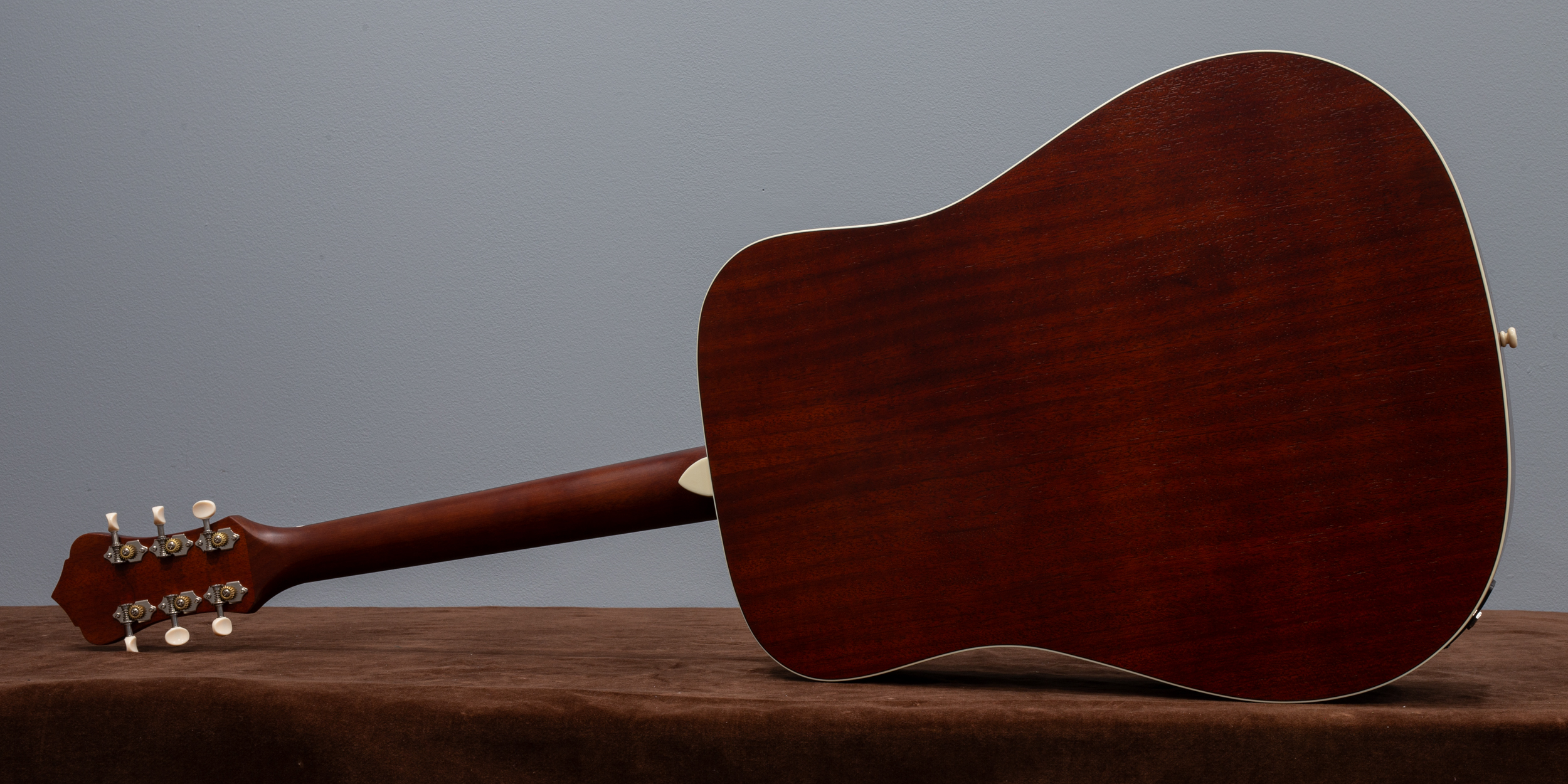 Recording King RDS-11-FE3-TBR #A20120022 – Brickhouse Guitars
