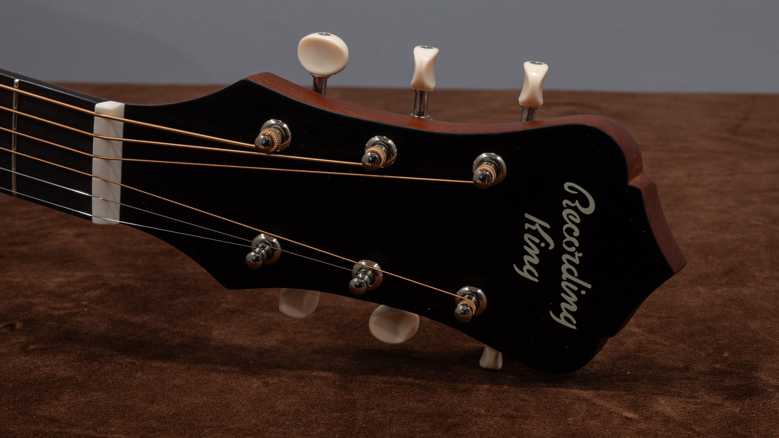 Recording King RDS-11-FE3-TBR #A20120022 – Brickhouse Guitars
